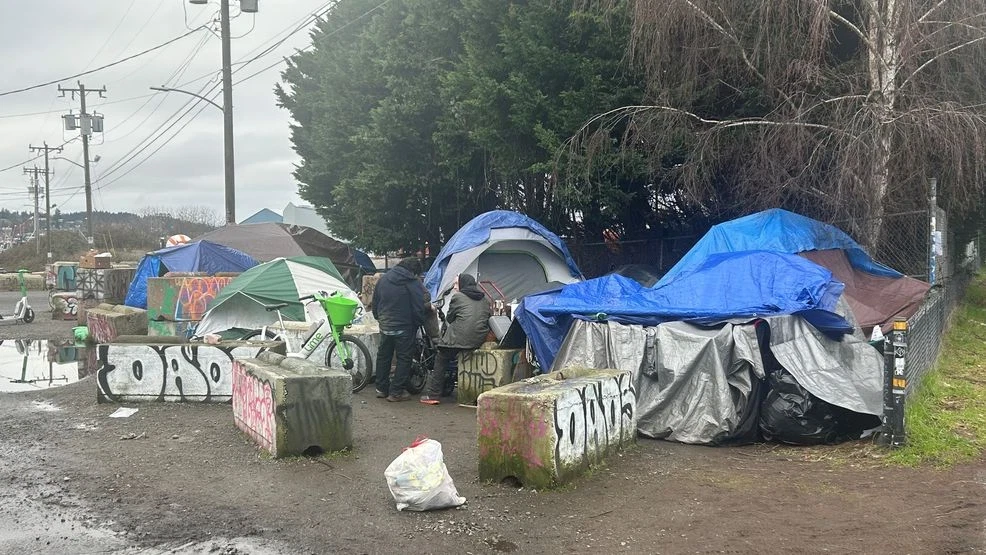 Seattle postpones Ballard encampment sweep amid criticism of mayor's ...